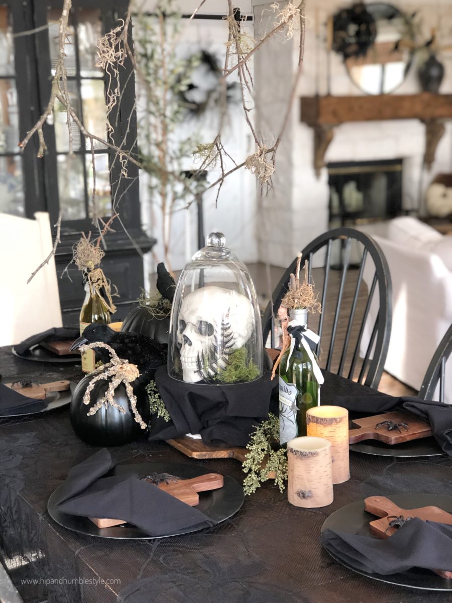 Haunted Table Setting | Halloween Table Setting Inspiration