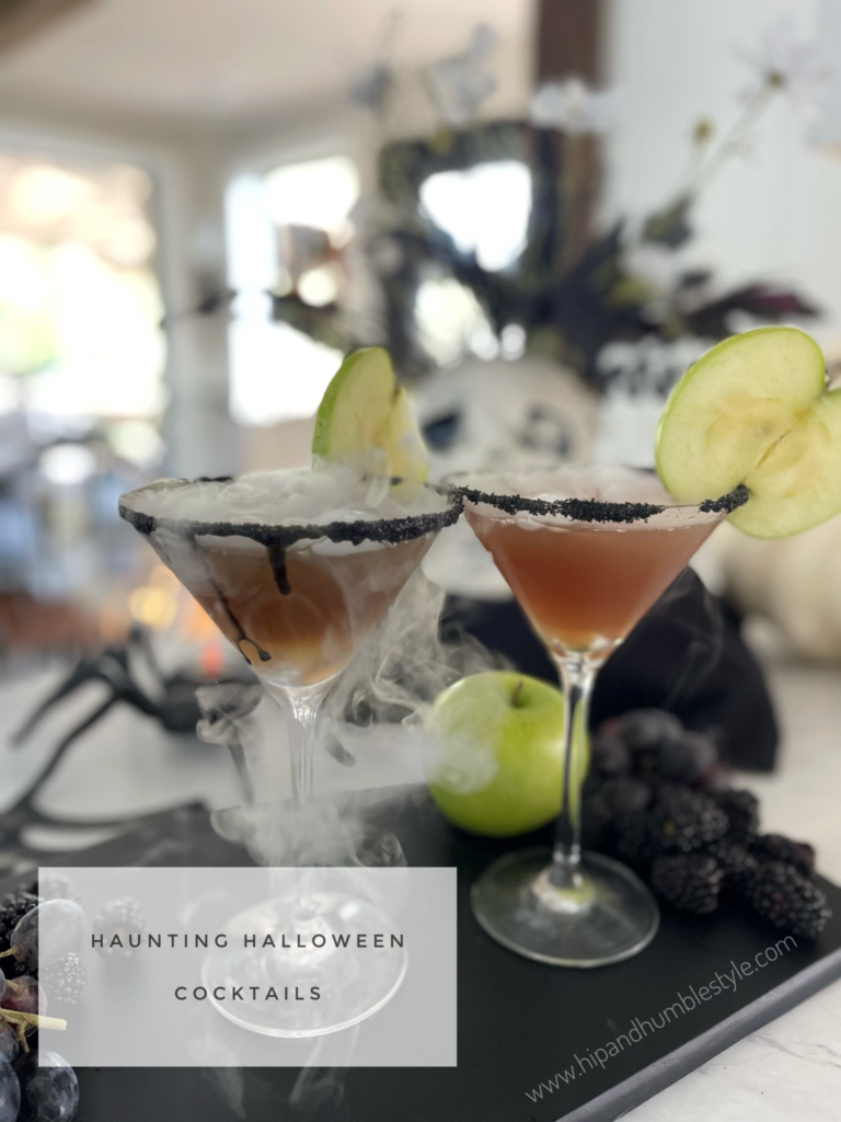 How To Make Beautiful And Delicious Haunting Halloween Cocktails * Hip ...